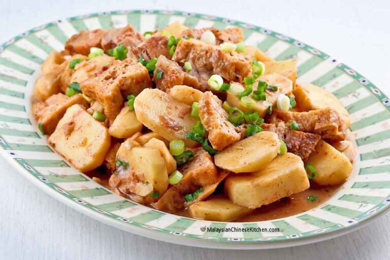Braised Ngaku Arrowheads with Roast Pork Belly - Malaysian Chinese Kitchen